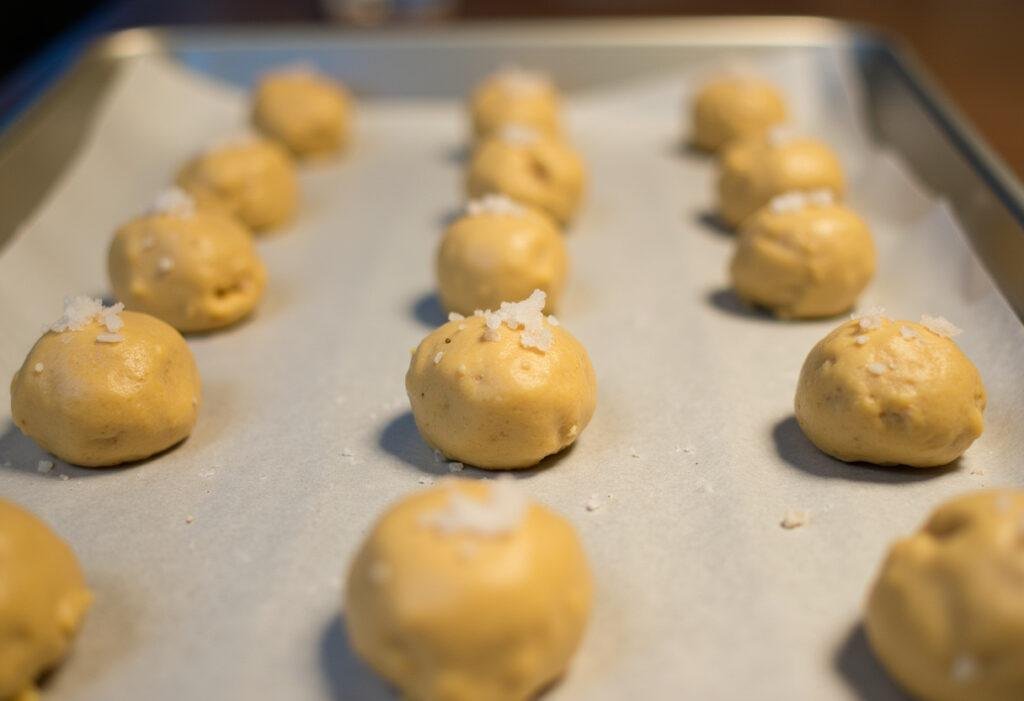 Honey-Glazed Gryffindor Butterbeer Cookies - Serena Recipes